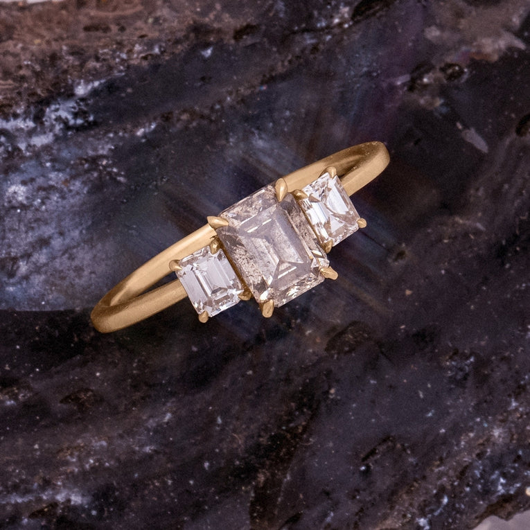 Salt and Pepper Diamonds: The Allure of Unique Rustic Diamond Jewelry ...