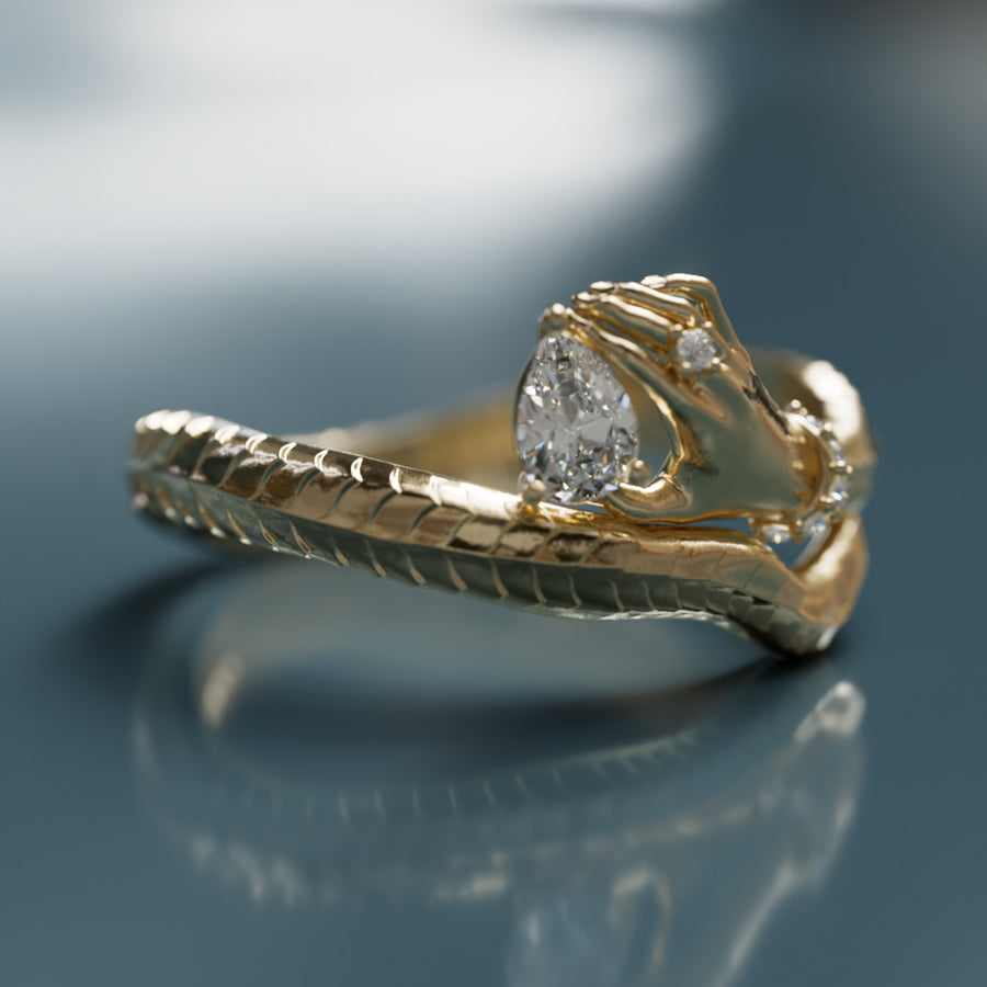 Medusa's Hand Snake Trompe-l'œil Surrealist Unique Gold Lab Diamond Ri ...